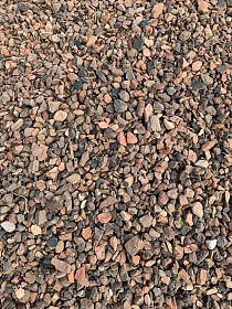 Rode mijnsteen split 14/25mm 1,0 m3 | Stenekes Steenhandel